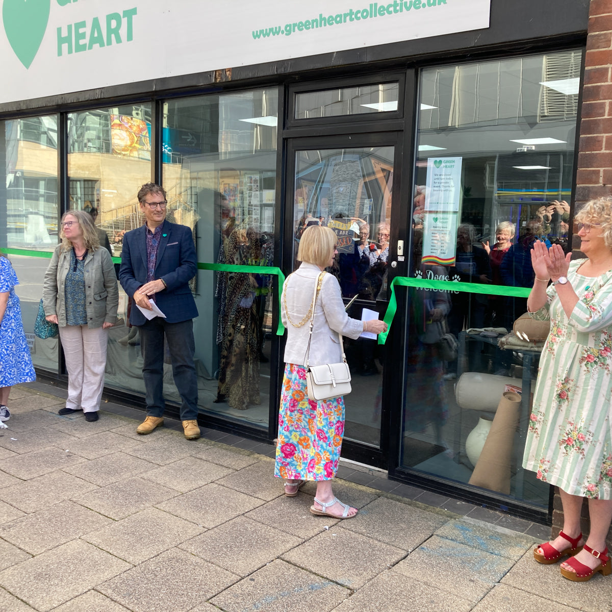 Mayor of Gateshead Opens Brand New Second Hand Shop on Gateshead High ...